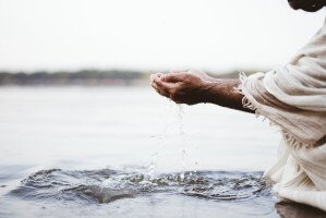 Jesus Hands in Water (1)