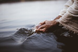 Jesus Hands in Water (5)