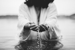 Jesus Hands in Water (32)
