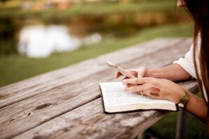 Bible Study Cell Phone (1)